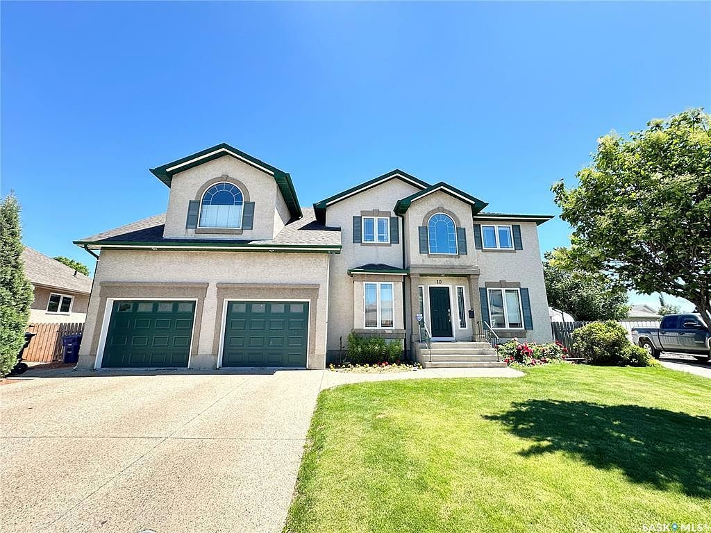 10 Porter Bay, Weyburn, SK S4H 3N4 | Zillow