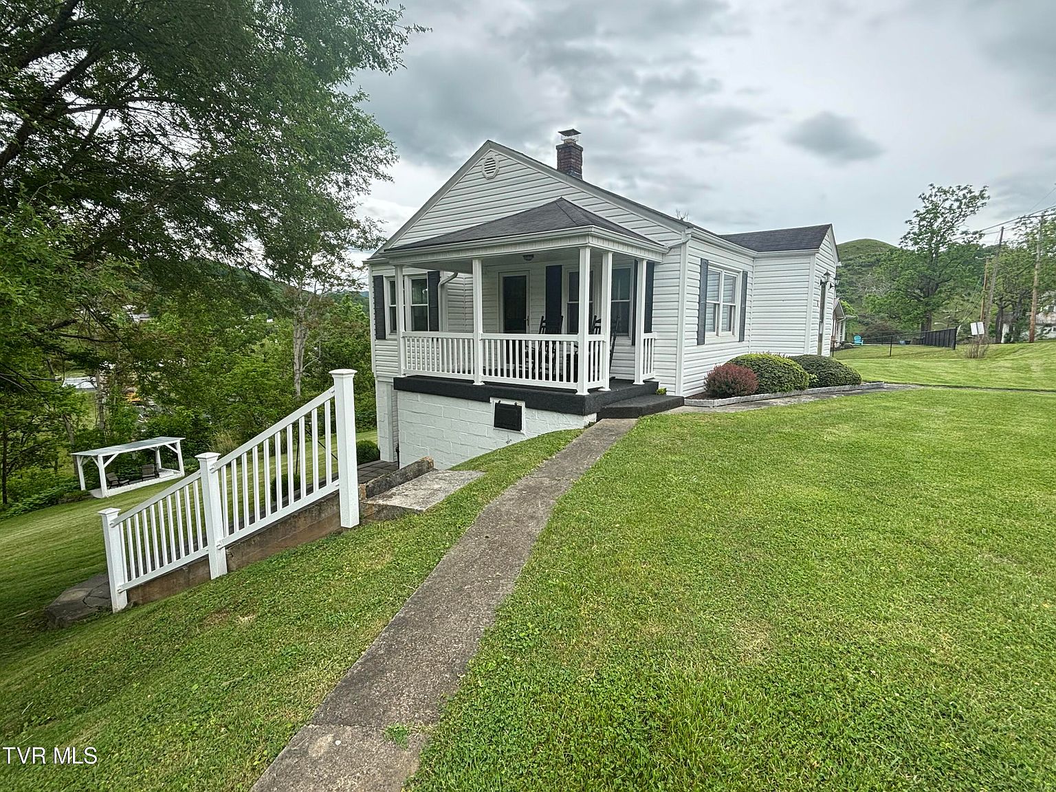 6 Grassy Ln, Honaker, VA 24260 | MLS #9965791 | Zillow