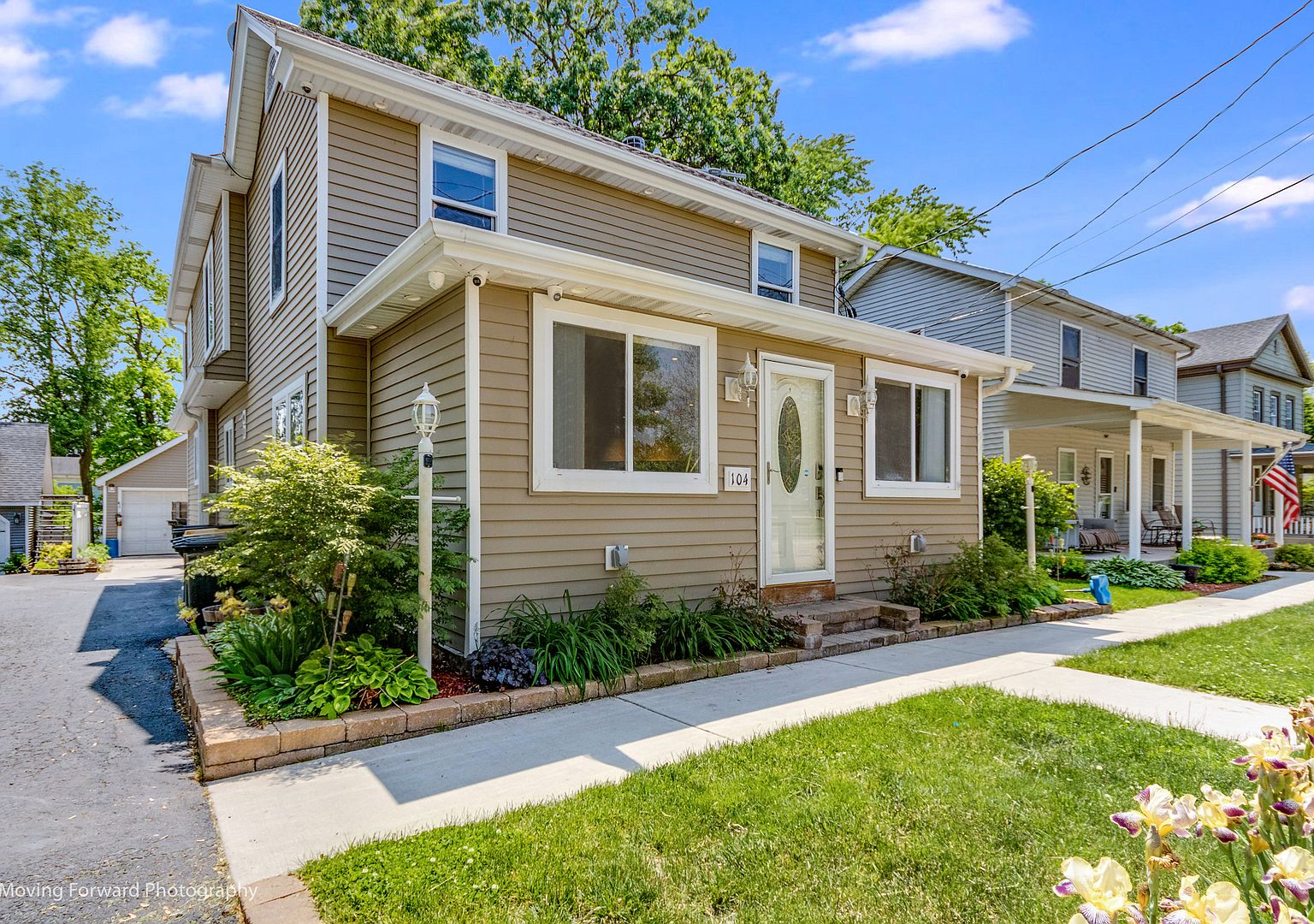 104 W Main St, Yorkville, IL 60560 | Zillow