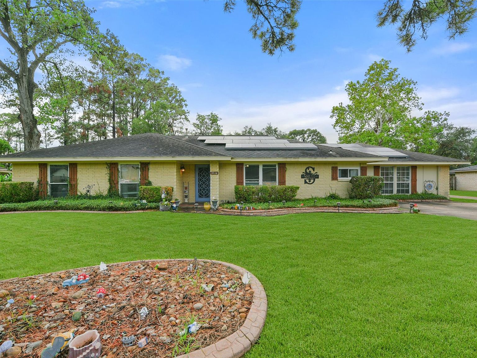 3914 Shadycrest Dr, Pearland, TX 77581 | Zillow