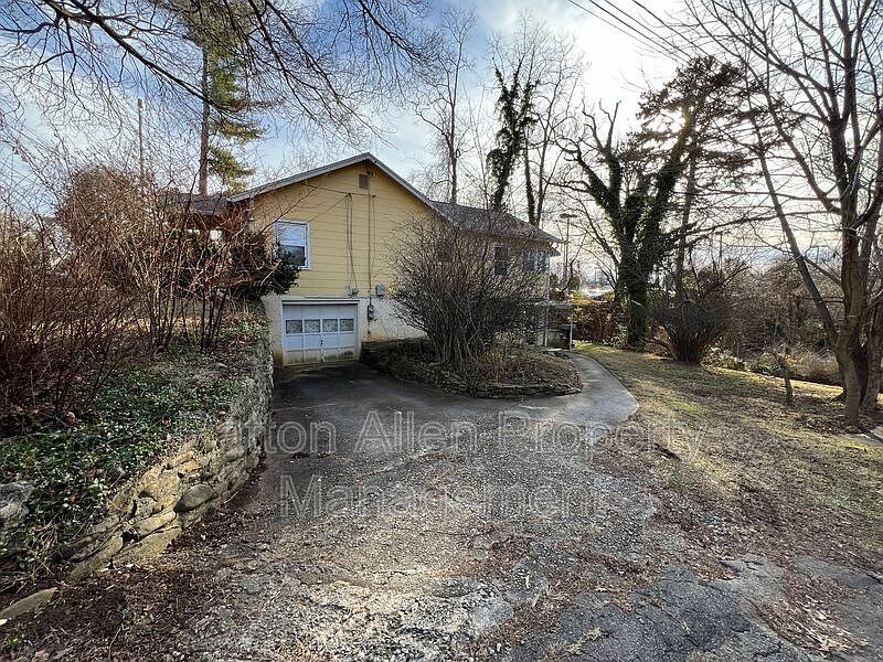 4 Avon Rd #4B, Asheville, NC 28805 | Zillow