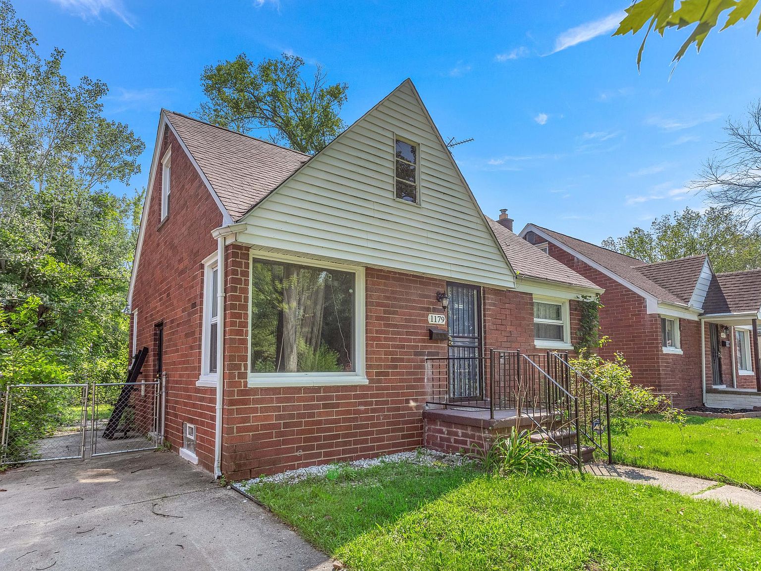 1180 Helen St, Inkster, MI 48141 | Zillow
