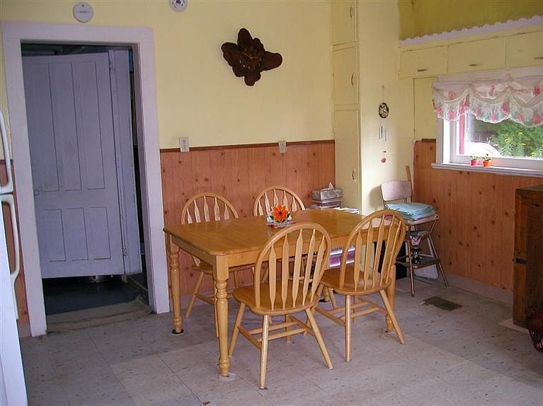 16 Railroad Ave, Stamford, NY 12167 | Zillow