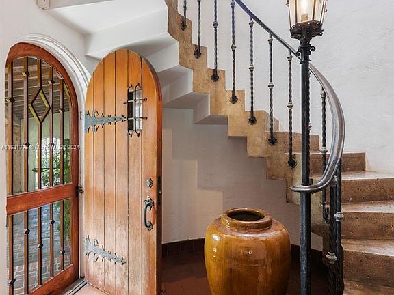 5215 Pine Tree Dr, Miami Beach, FL 33140 | Zillow