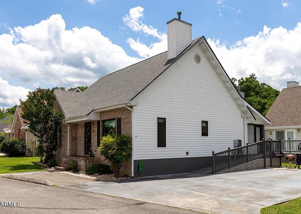 408 Dorminey Dr, Pigeon Forge, TN 37863 | MLS #1218897 | Zillow