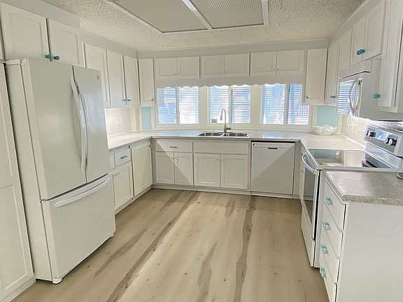 110 Pier J, Naples, FL 34112 | Zillow