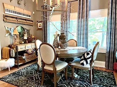 2 Hively St, Eureka Springs, AR 72632 | Zillow