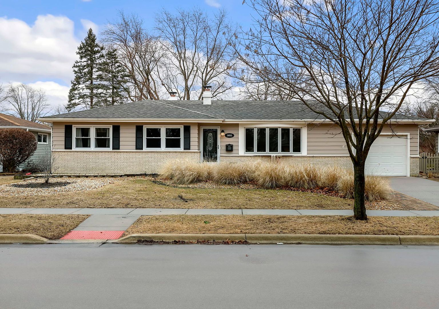 1655 Lin Lor Ln, Elgin, IL 60123 | Zillow