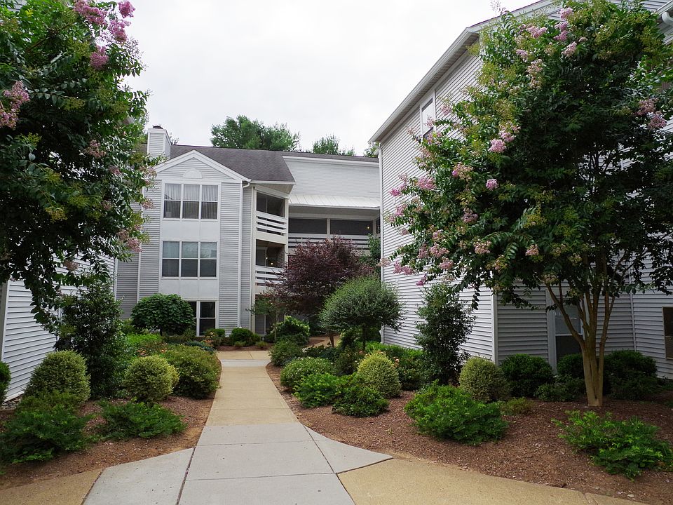 10303 Appalachian Cir APT 313, Oakton, VA 22124 | Zillow