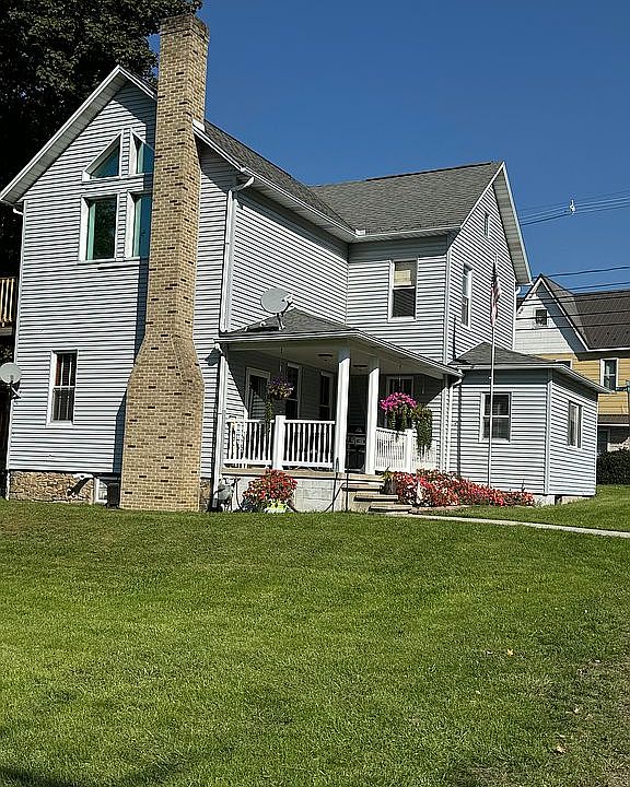 2079 Oakridge Dr, Salix, PA 15952 | Zillow