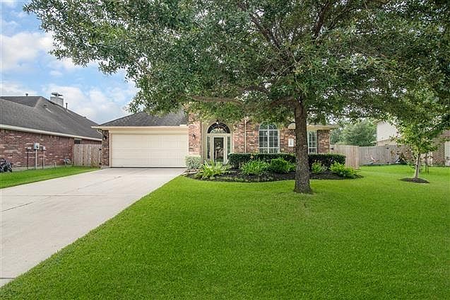 14406 Castle Cove Ln, Houston, TX 77044 | Zillow