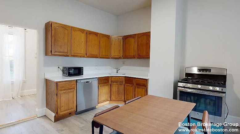 28 Sumner St #R-4, Dorchester, MA 02125 | Zillow