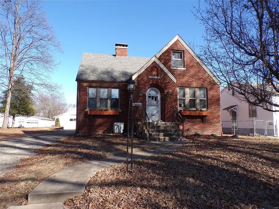 16 N Indiana Ave, Belleville, IL 62221 | Zillow