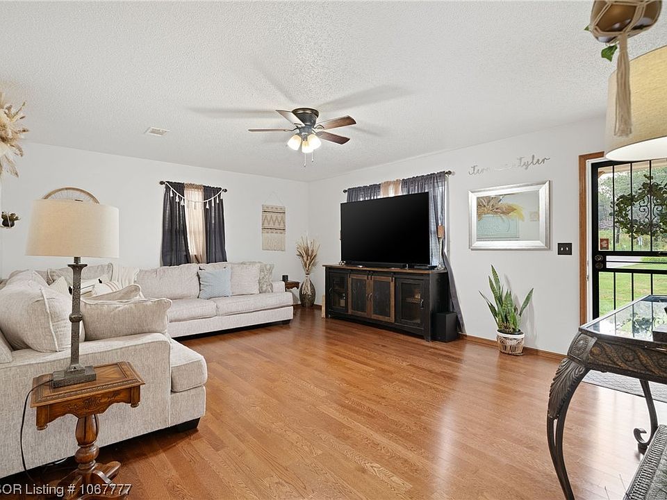 206 State Line Rd, Arkoma, OK 74901 | Zillow