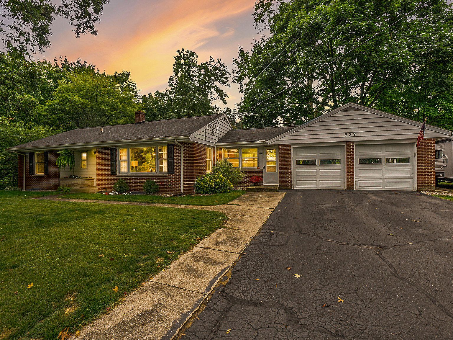 929 Schuring Rd, Portage, MI 49024 | Zillow