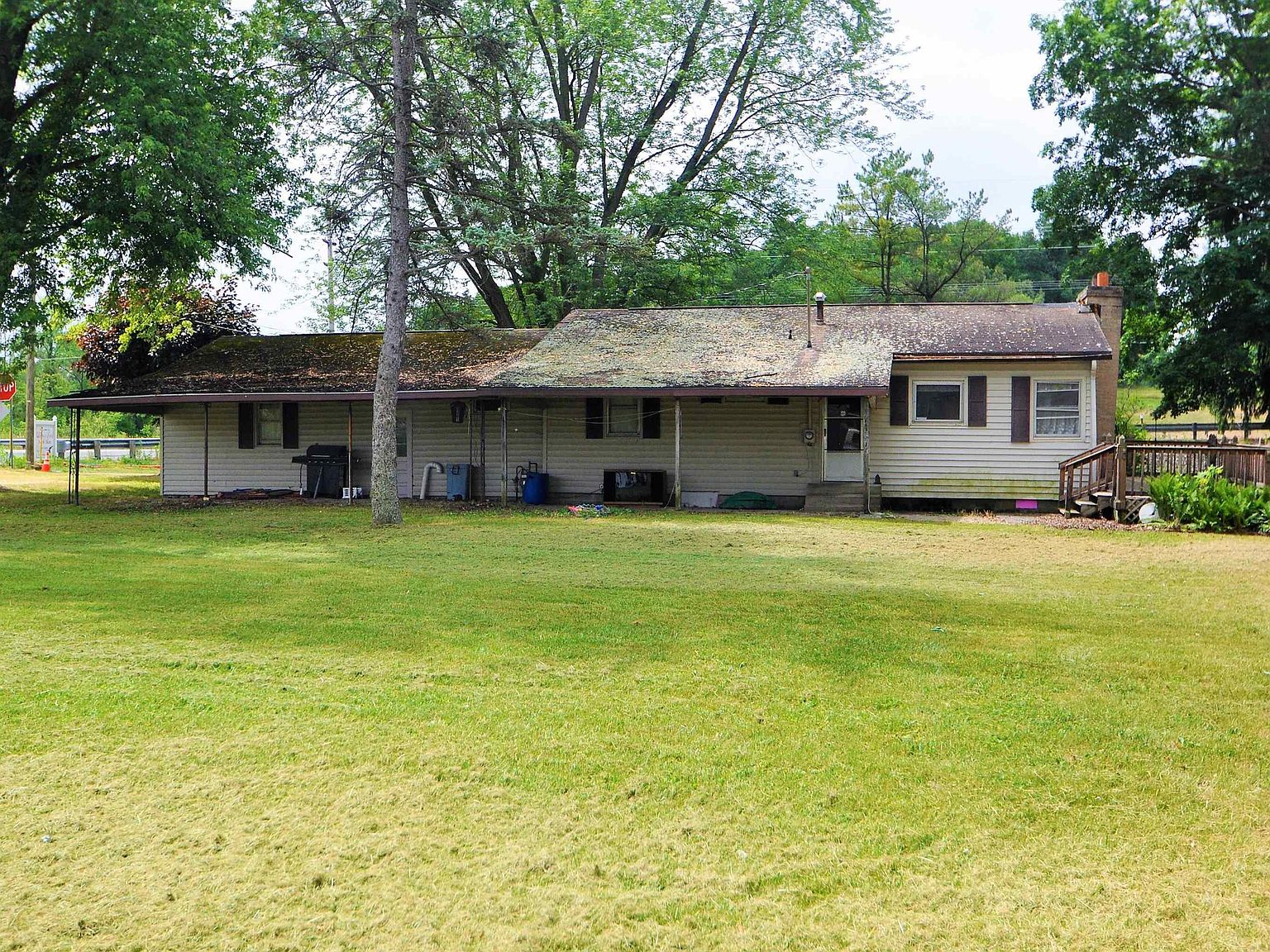 7990 S 150th Rd E, Wolcottville, IN 46795 | Zillow