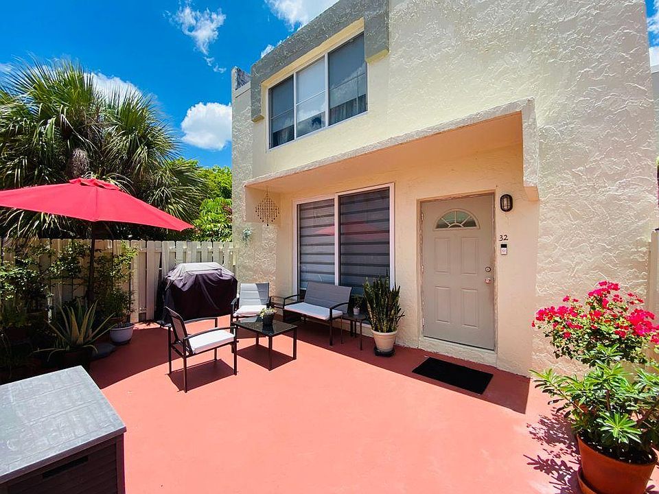 1701 NE 115th St APT 32A, Miami, FL 33181 | Zillow