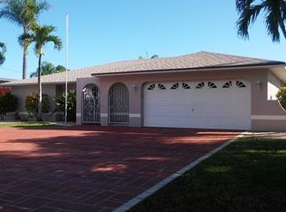 2807 Country Club Blvd, Cape Coral, FL 33904 | Zillow