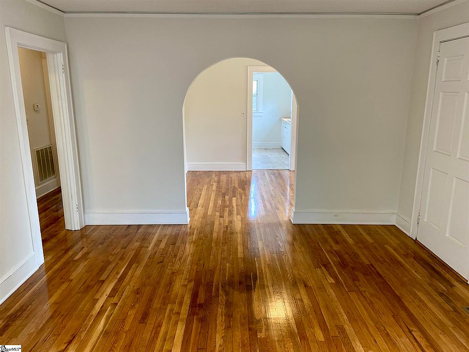 116 Pendleton Rd, Greenville, SC 29611 | Zillow