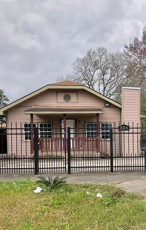 826 Hahlo St, Houston, TX 77020 | Zillow