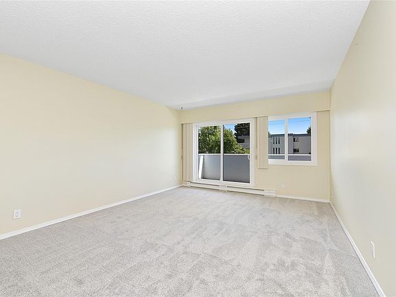 877 Ellery St #305, Esquimalt, BC V9A 4R8 | MLS #969451 | Zillow