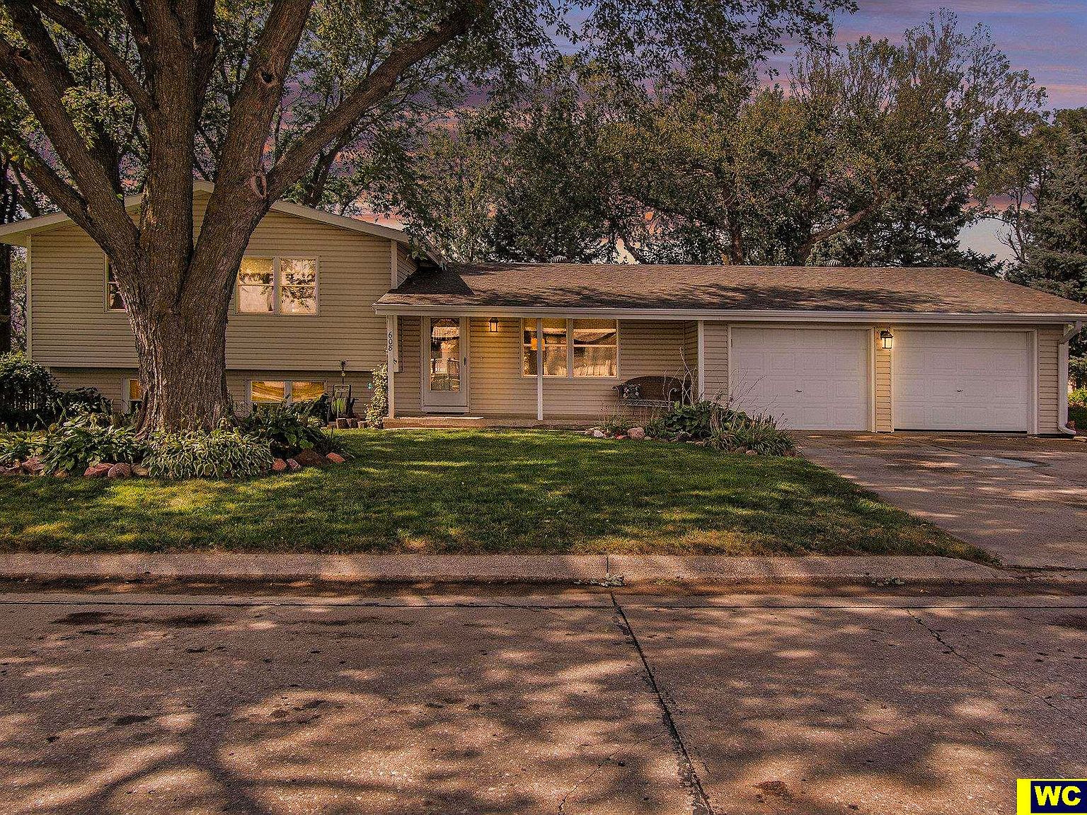 608 Maple St, Kennard, NE 68034 | MLS #22326704 | Zillow