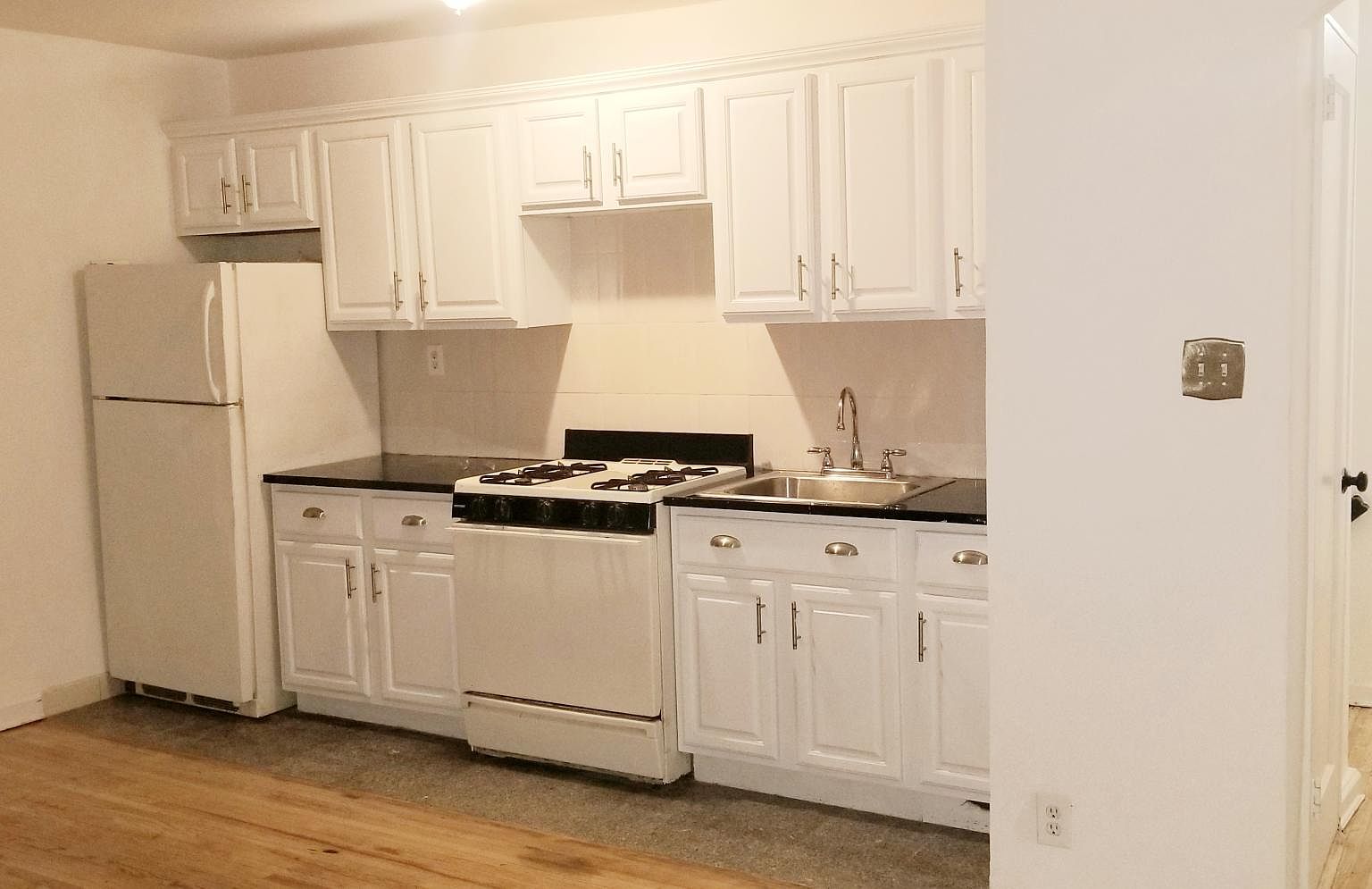 35-07 205th St #2, Bayside, NY 11361 | Zillow