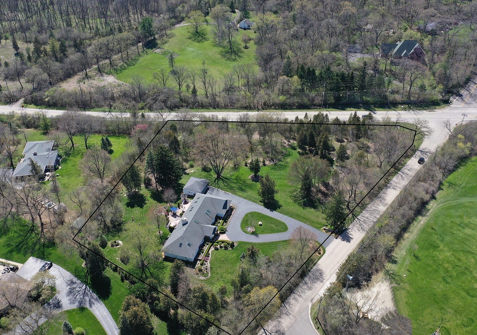 555 Signal Hill Rd, North Barrington, IL 60010 | Zillow