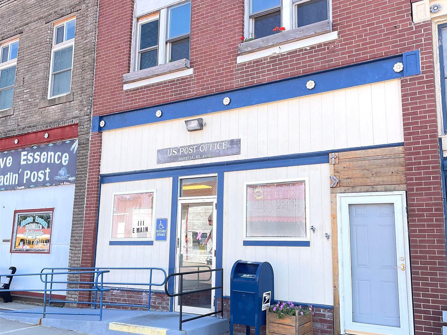 111 E Main St, Mayetta, KS 66509 | Zillow
