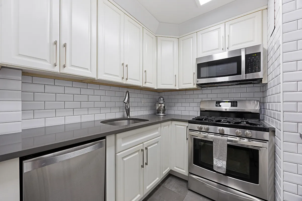 90 Gold Street #20F in Fulton/Seaport, Manhattan | StreetEasy