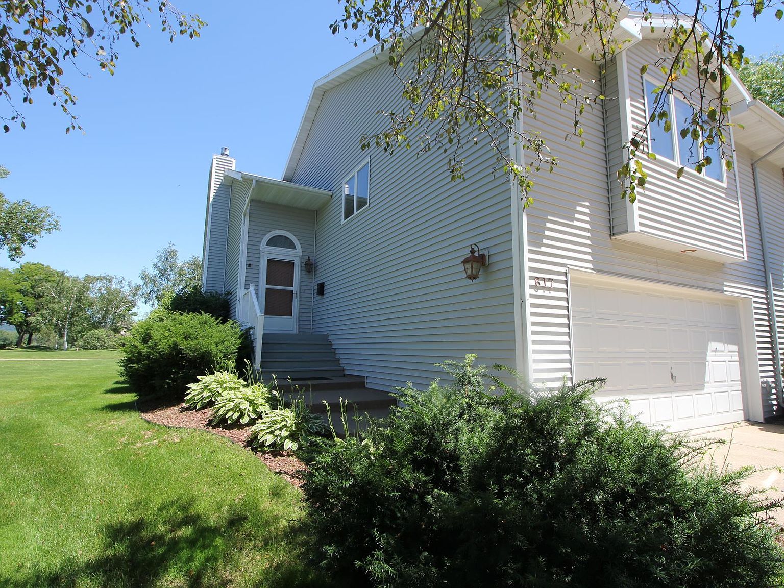 617 Main St E, Wabasha, MN 55981 | Zillow