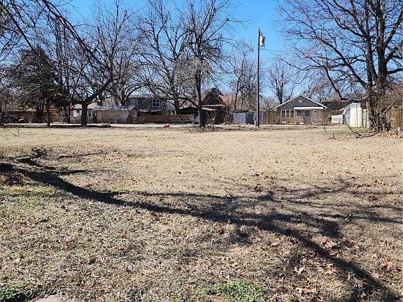 548 N Kickapoo Ave #15, Shawnee, OK 74801 | MLS #1050325 | Zillow