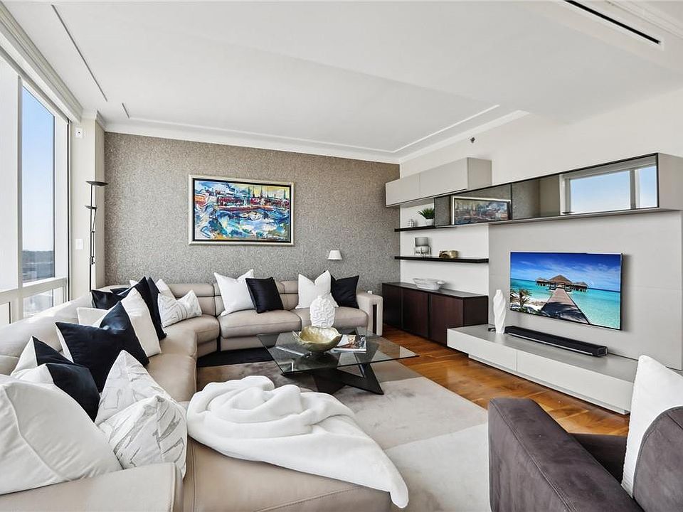 1 Renaissance Sq White Plains NY | Zillow