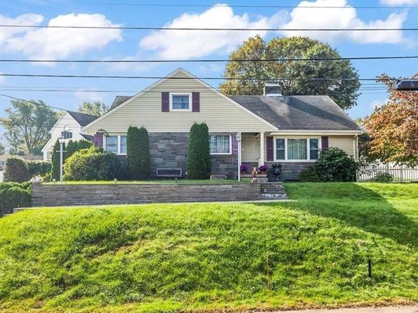 Rental Listings in Stoneham MA - 20 Rentals | Zillow
