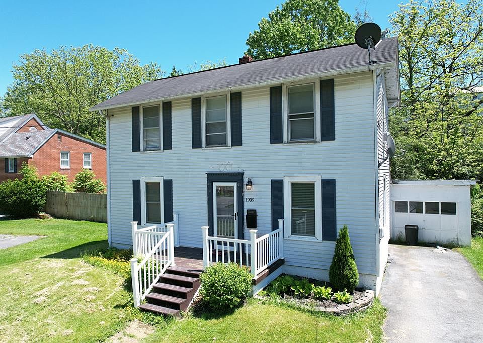 1909 College Ave, Bluefield, WV 24701 | MLS #53149 | Zillow