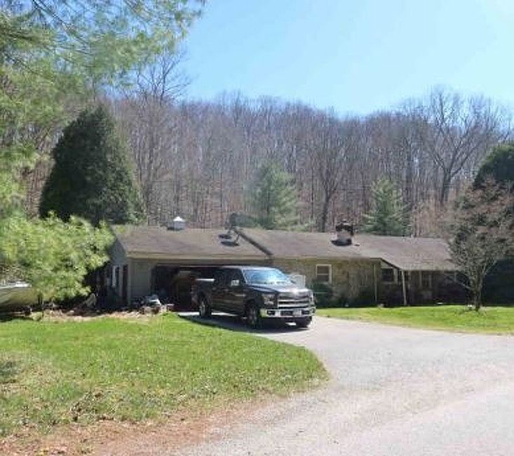 13407 Manor Furnace Rd, Felton, PA 17322 | Zillow