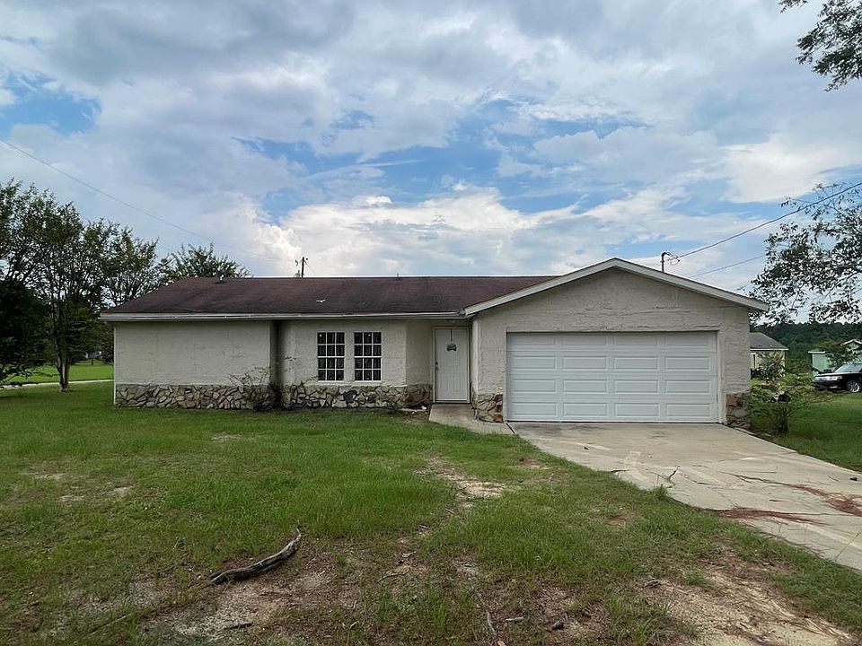 19 Yawn Cemetery Rd, Hazlehurst, GA 31539 | MLS #20919 | Zillow