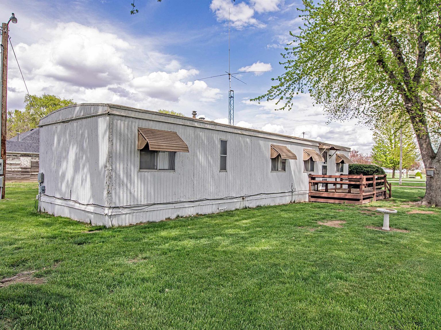 9750 Lincoln Ave, Holstein, NE 68950 | Zillow