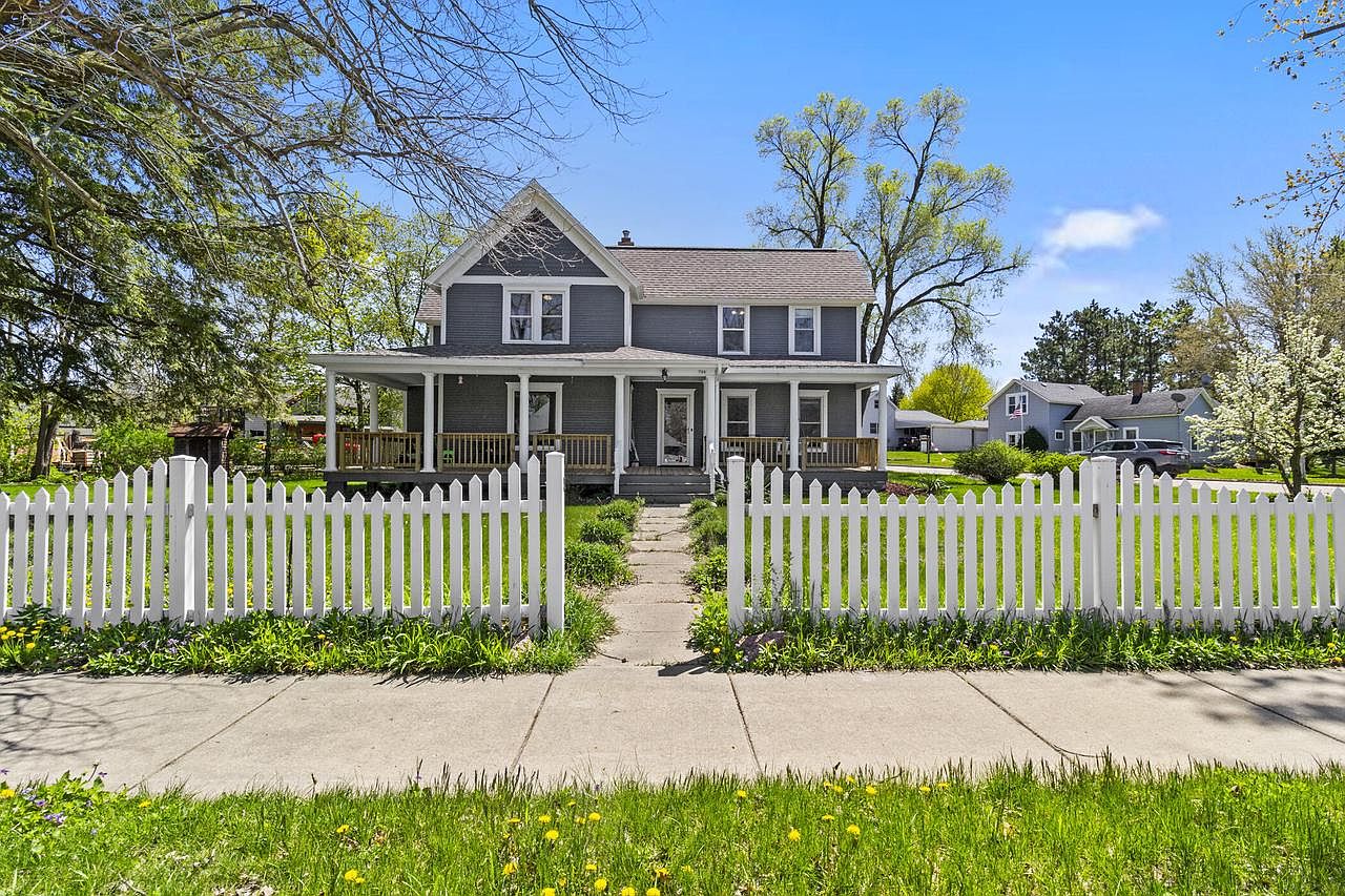 786 Depot STREET, Manawa, WI 54949 | Zillow
