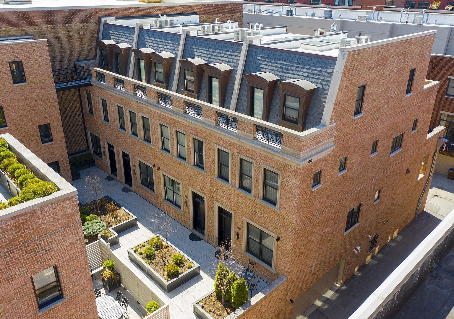 1834 S Calumet Ave #2, Chicago, IL 60616 | Zillow