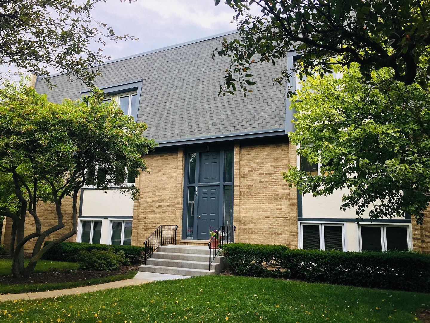 2021 Ammer Ridge Ct, Glenview, IL 60025 | Zillow