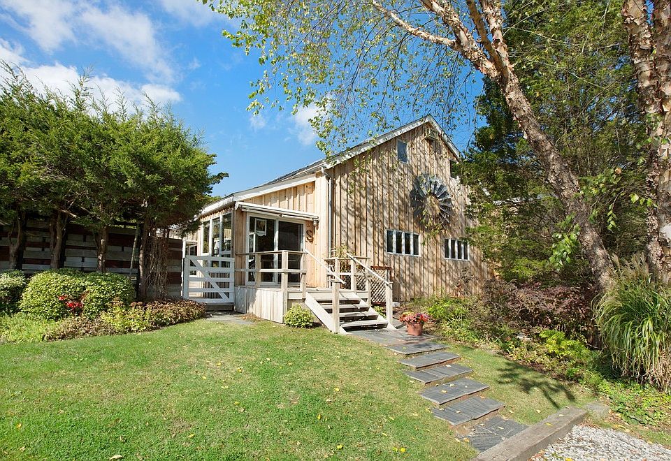 109 Seven Ponds Rd, Water Mill, NY 11976 | Zillow