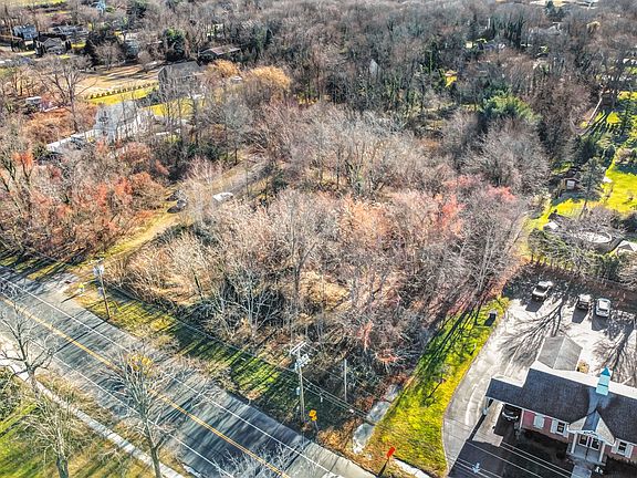 1505 Main Rd, Jamesport, NY 11947 | MLS #382946 | Zillow