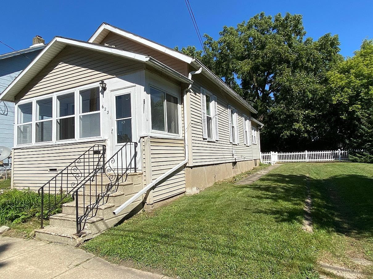 623 Oak St, Jackson, MI 49201 | Zillow