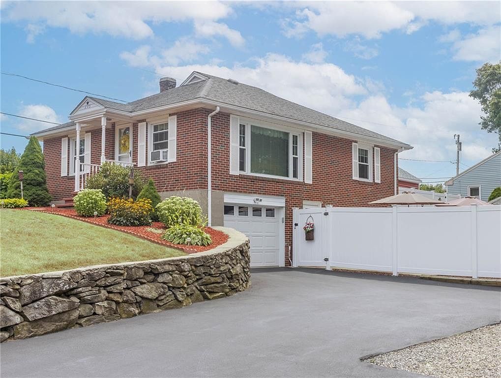 245 Elder Ballou Meeting House Rd, Woonsocket, RI 02895 | Zillow