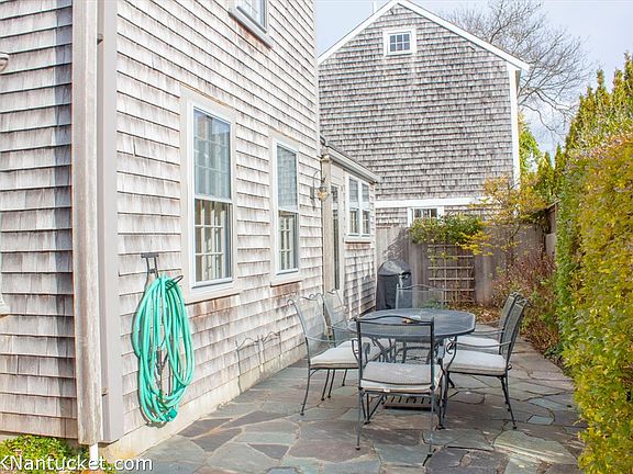 4 Starbuck Ct, Nantucket, MA 02554 | Zillow