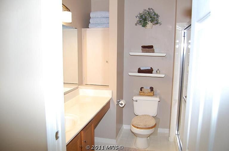 800 Amber Tree Ct Gaithersburg MD | Zillow