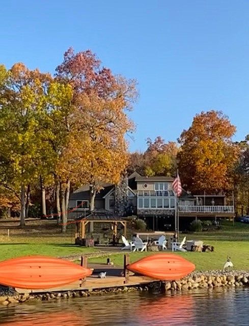 7919 S Portage Rd, Jackson, MI 49201 | Zillow