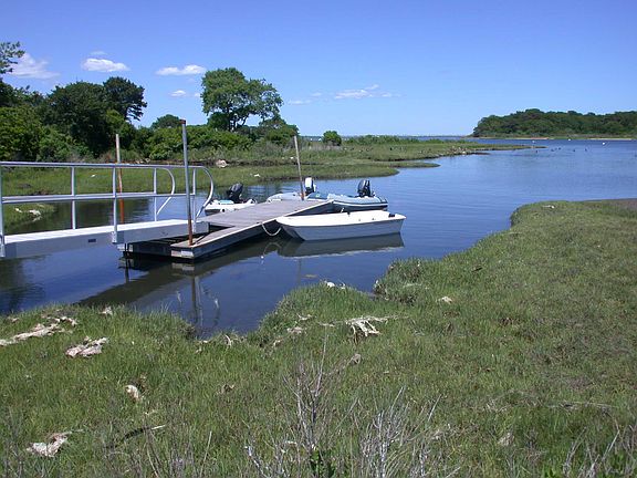 16 Hidden Cove Rd, Oak Bluffs, MA 02557 | MLS #32400230 | Zillow