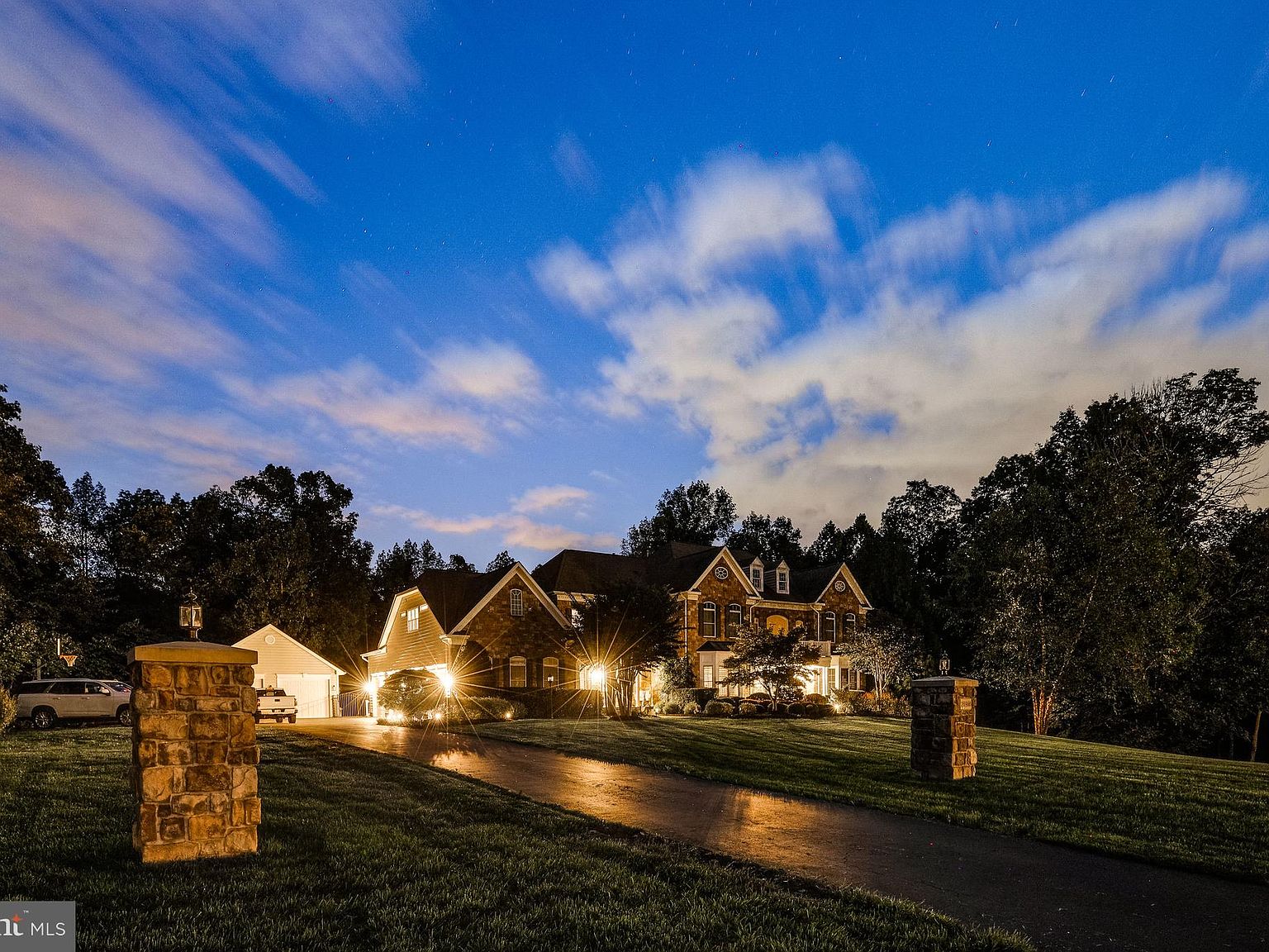 26986 Roan Ct, Chantilly, VA 20152 | Zillow